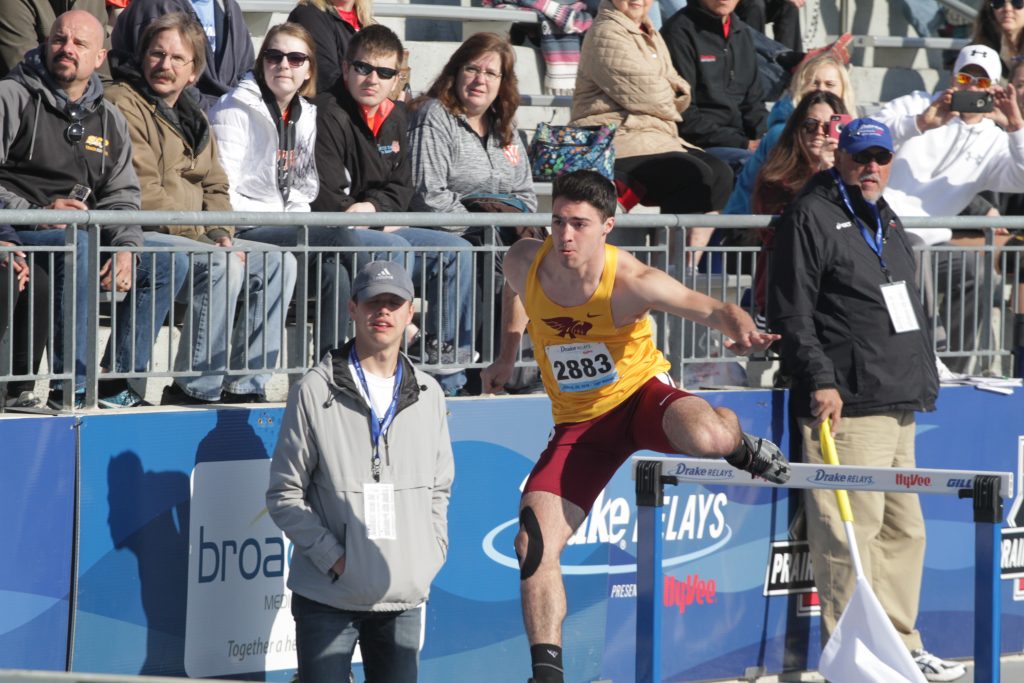 Hawks place 9th, Jaguars finish 12th in shuttle hurdle relay