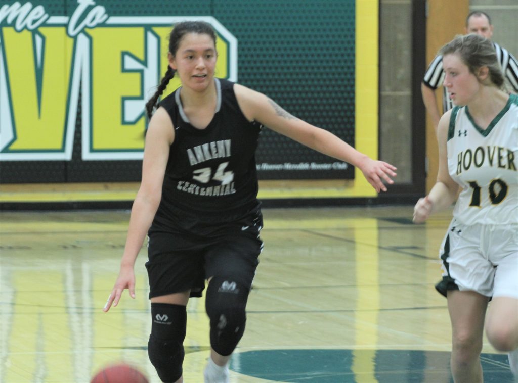 Burns sits out with injury as Centennial girls rout Huskies