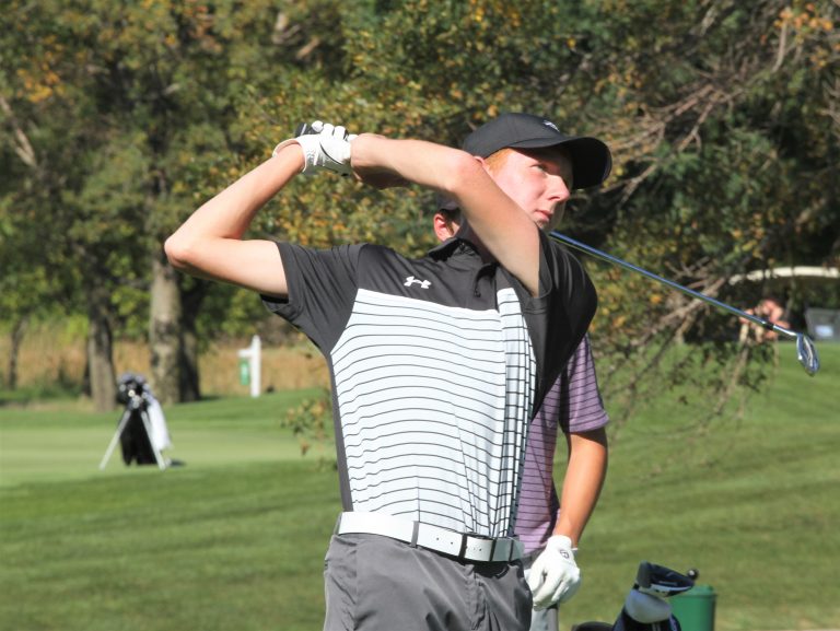 ‘Great rounds’ by Kinch, Saddoris lead Jaguars to victory over Johnston