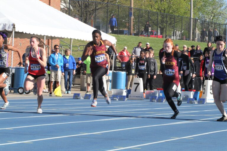 Mayberry to join Iowa’s track program; van de Mortel headed to UNI