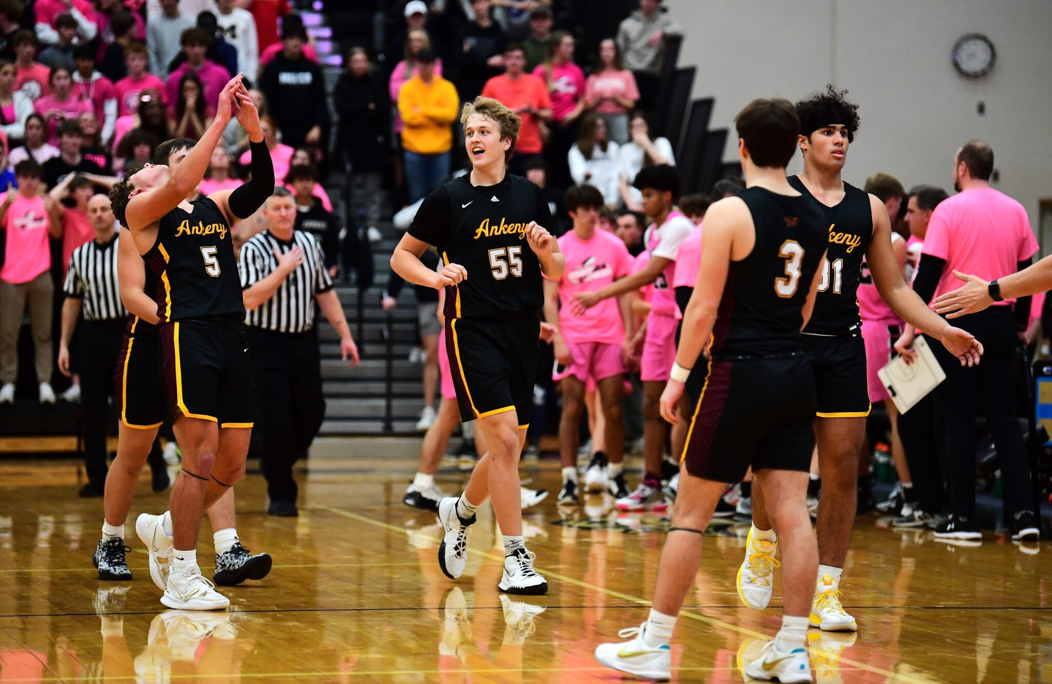 Ankeny boys snap 4-game losing skid against Centennial behind ex-Jaguars