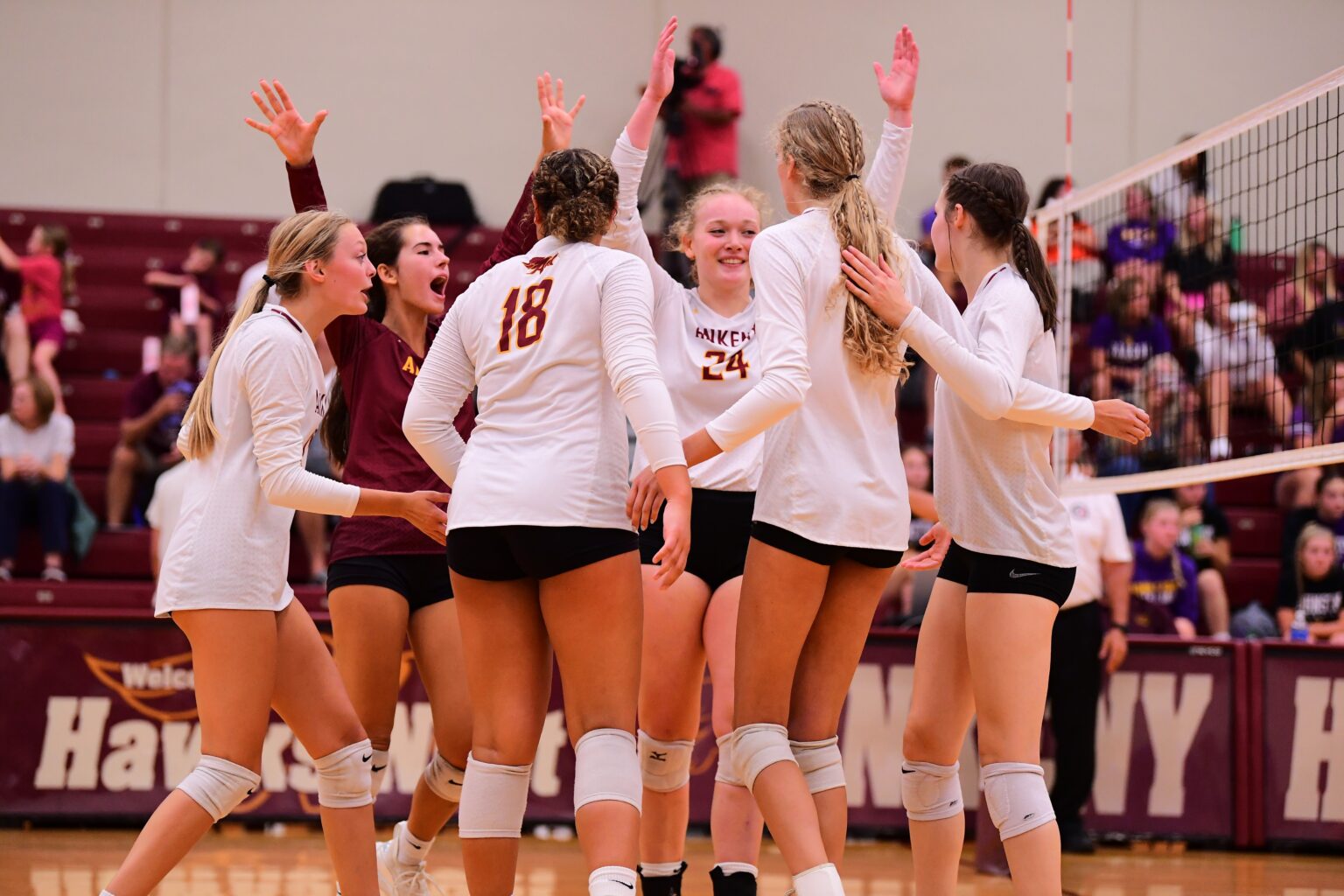Hawkettes outlast Johnston in 5 sets, raise their record to 14-2 on the ...