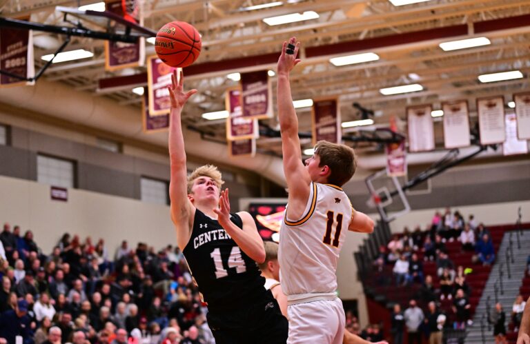 IN THE ZONE: Winkel scores career-high 30, leads No. 4 Jaguars past ...