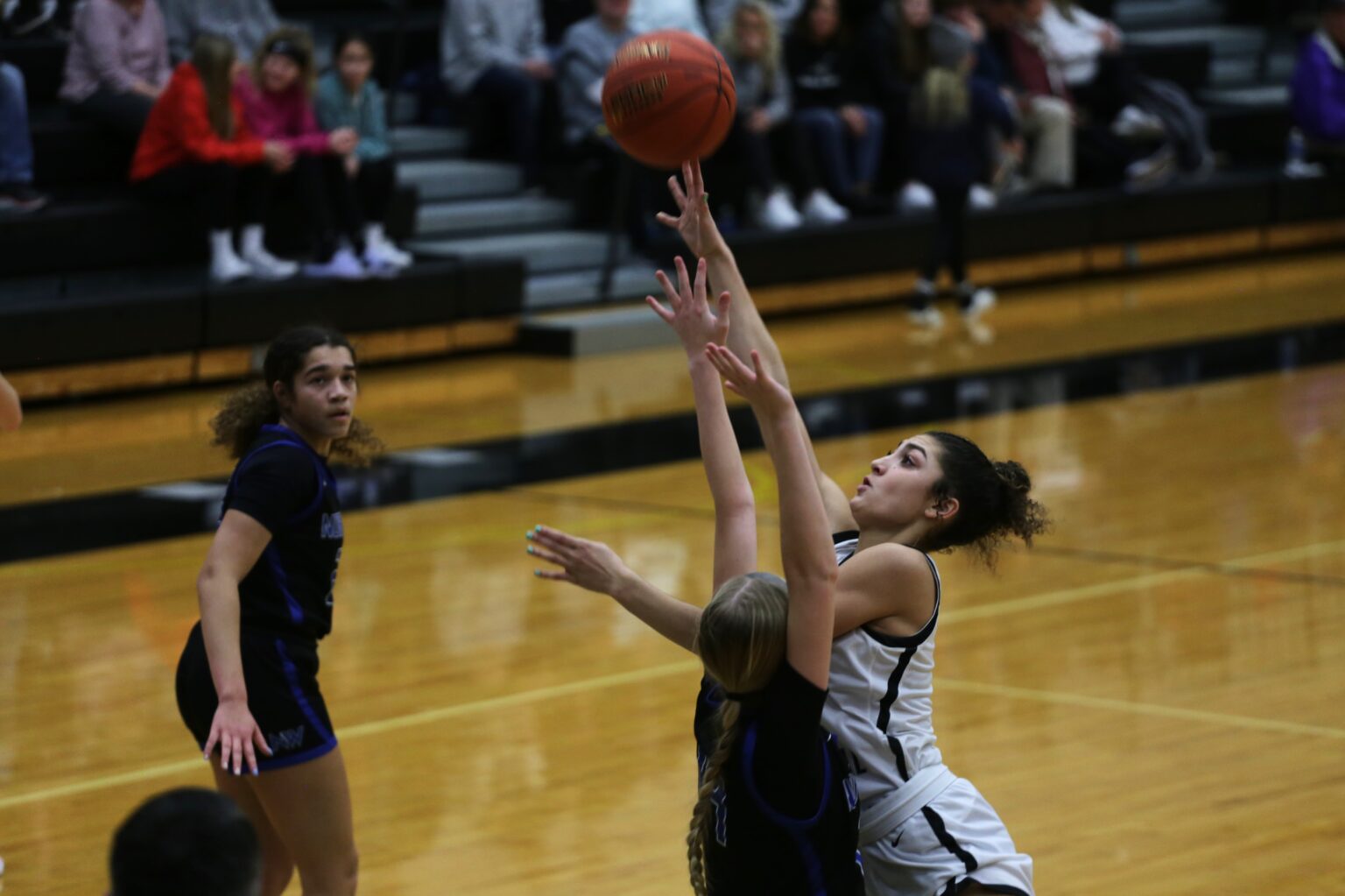 ‘We sure didn’t show any rust’: Clark, Crawford lead Jaguars past Waukee NW