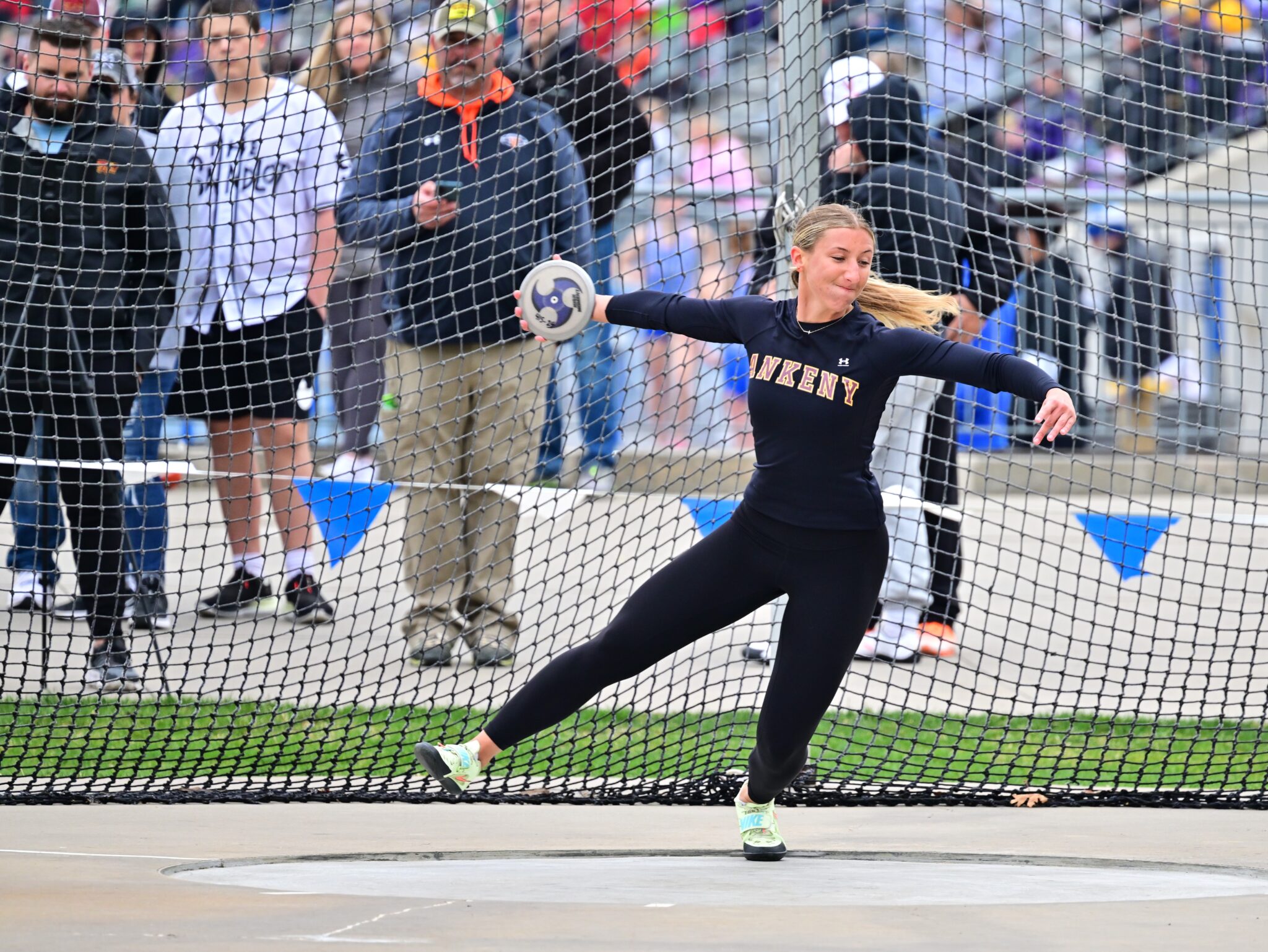 Jim Duncan Invite recap: Belding wins 400, Centennial boys take 4×200 relay