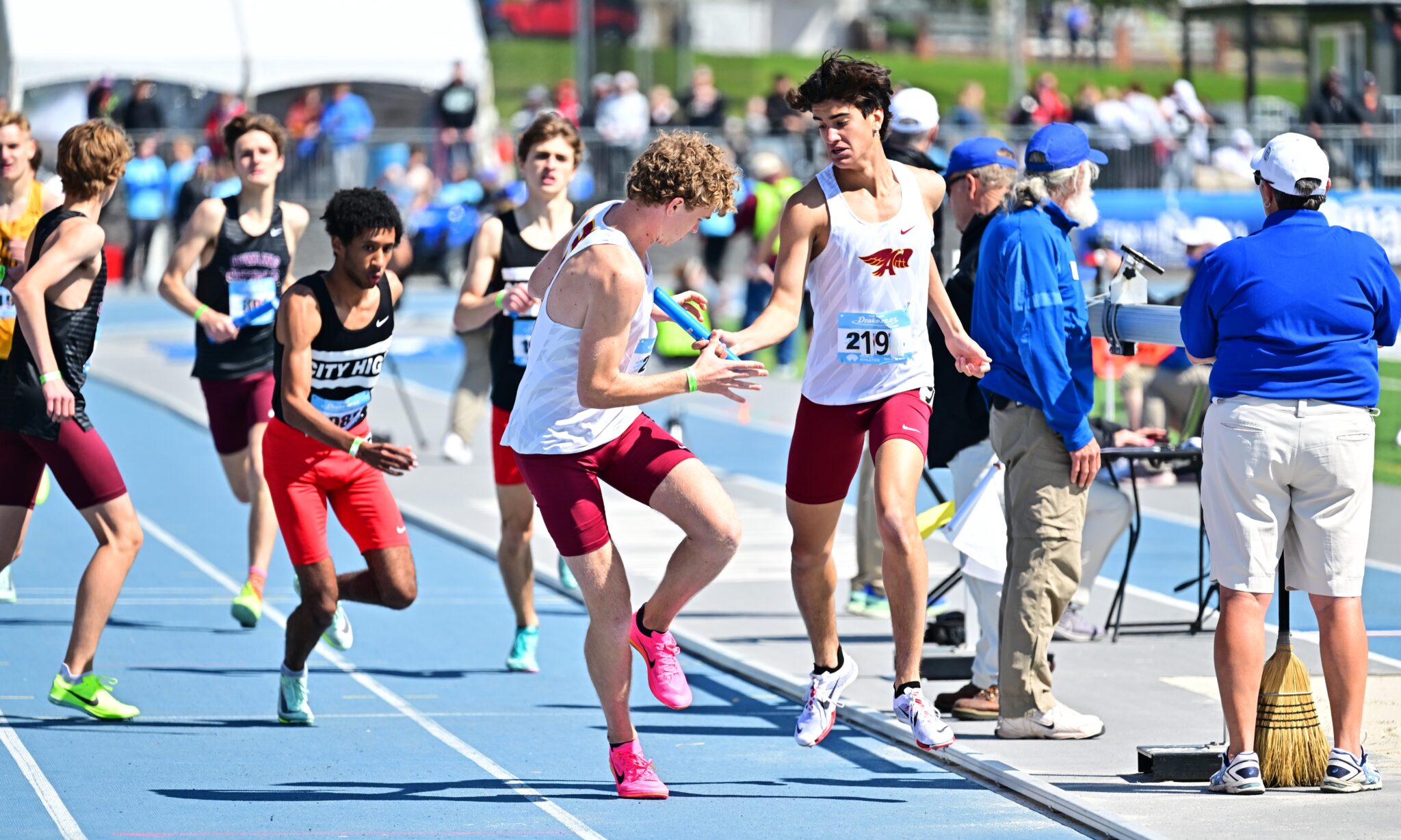 THE DROUGHT ENDS: Hawks claim their first Drake relay crown since 2004