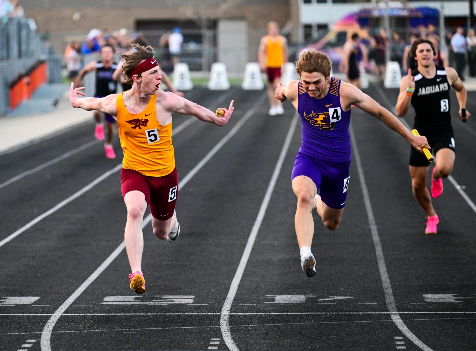 Hawks break school record in 4×100 relay, while Zuber sets mark in 800