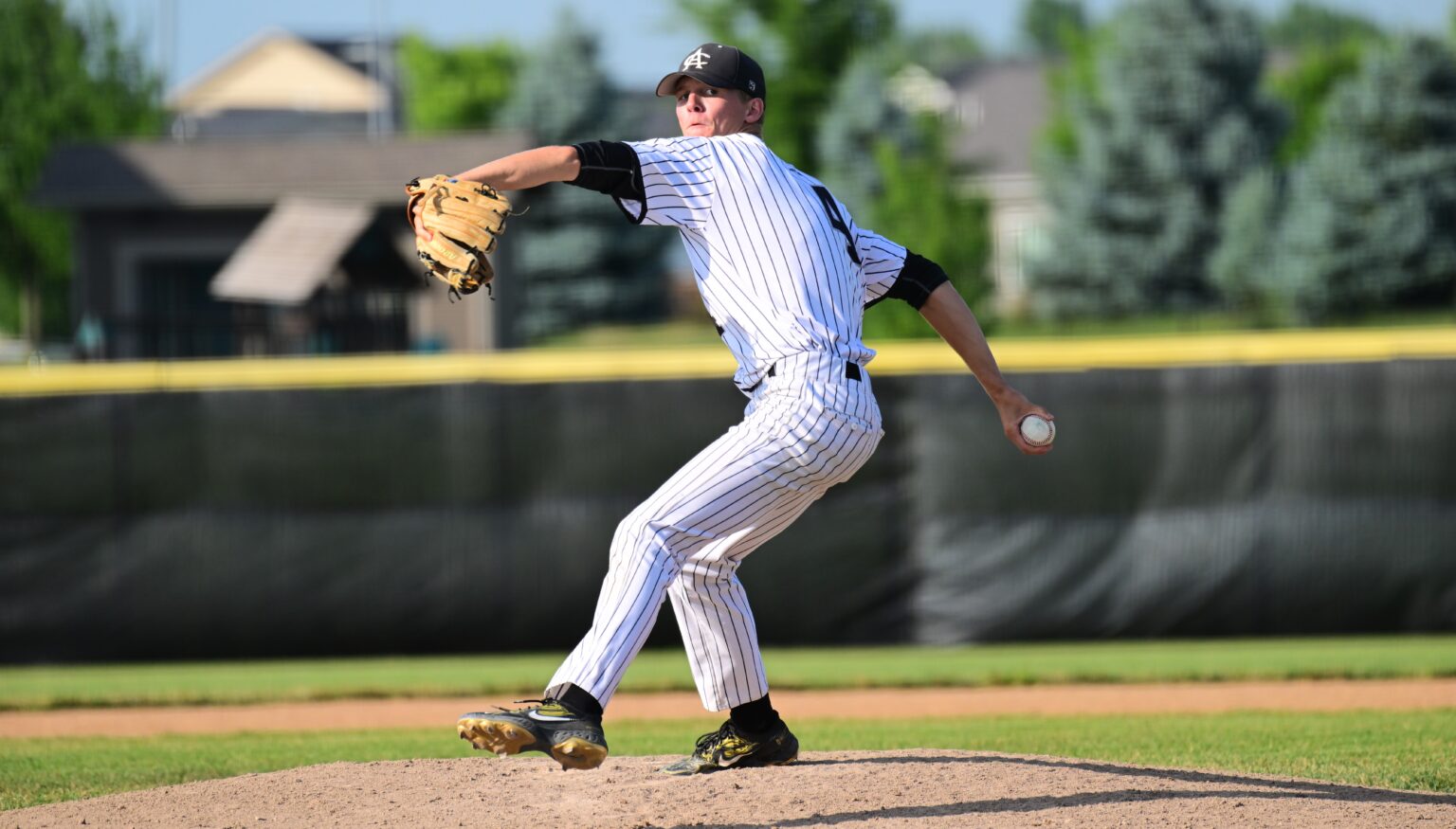 EASTON PRIDE: Miller returns, Pratt hurls gem in Jaguars’ sweep over Valley