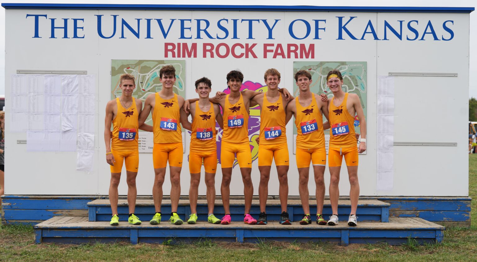 Zuber races to signature victory, leads Hawks to 8th-place finish at ...