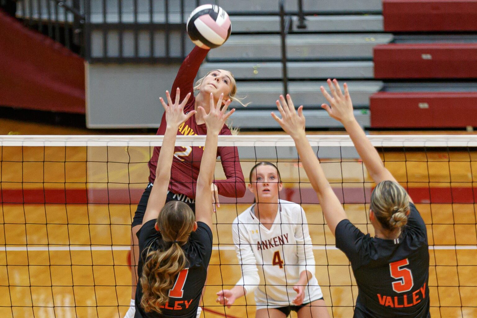 ‘It was the same story’: With Eike out of the lineup, Hawkettes finish ...