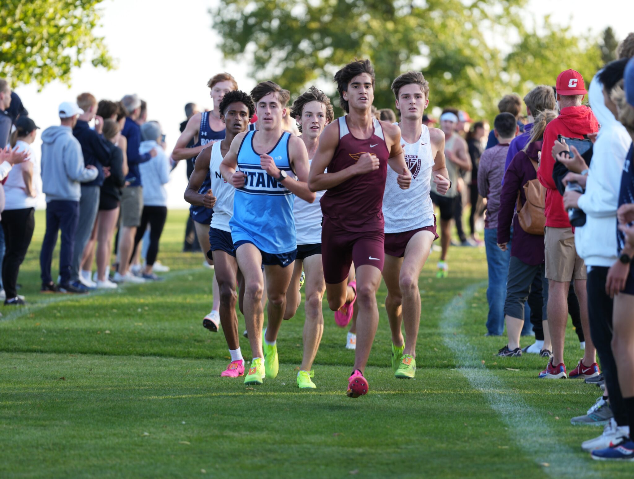 Zuber edges Kifle to win Fort Dodge Invite, leads Hawks to runner-up finish