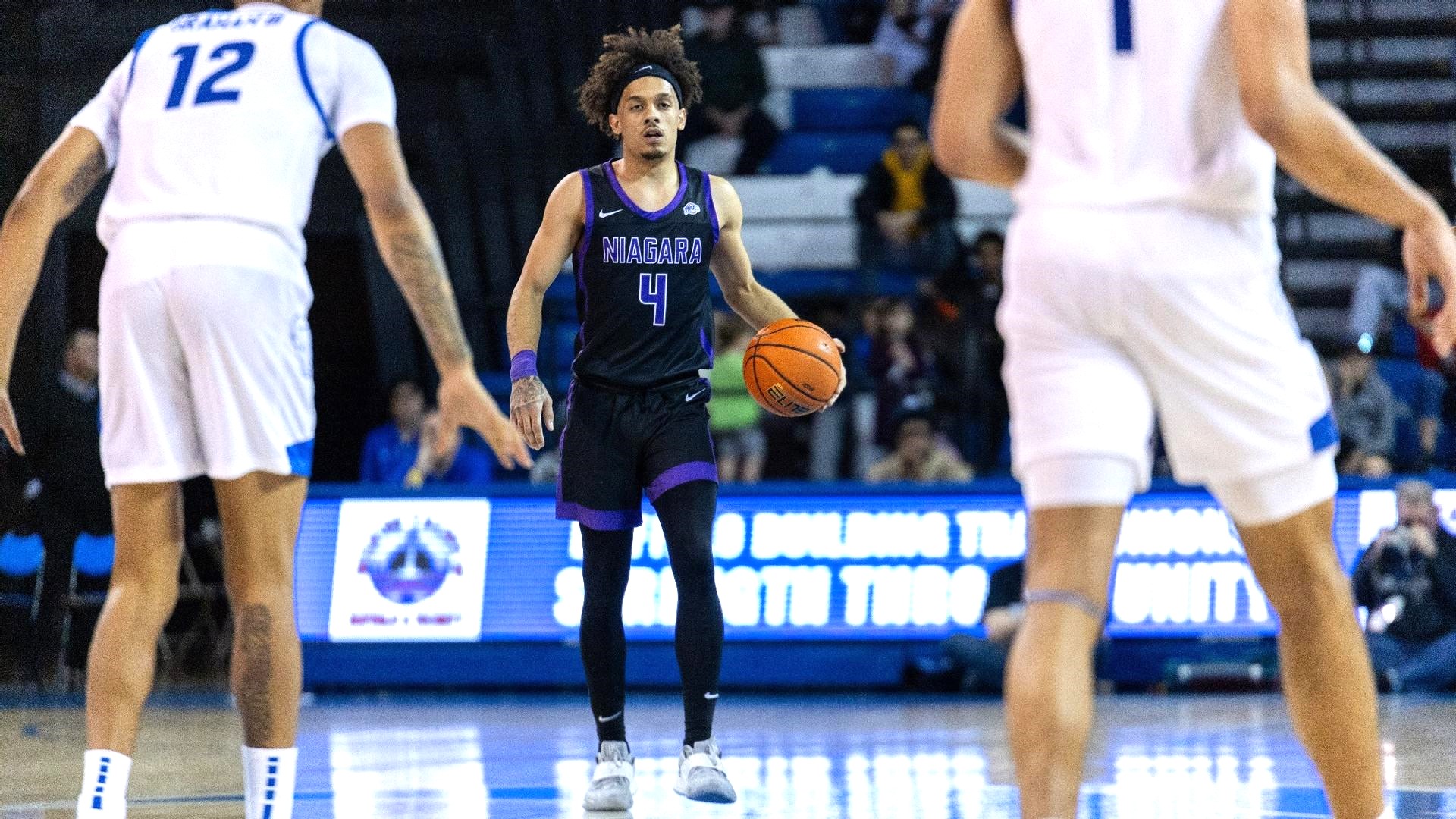 Ex-Ankeny star Bayless lifts Niagara past Iona with buzzer-beating 3 ...