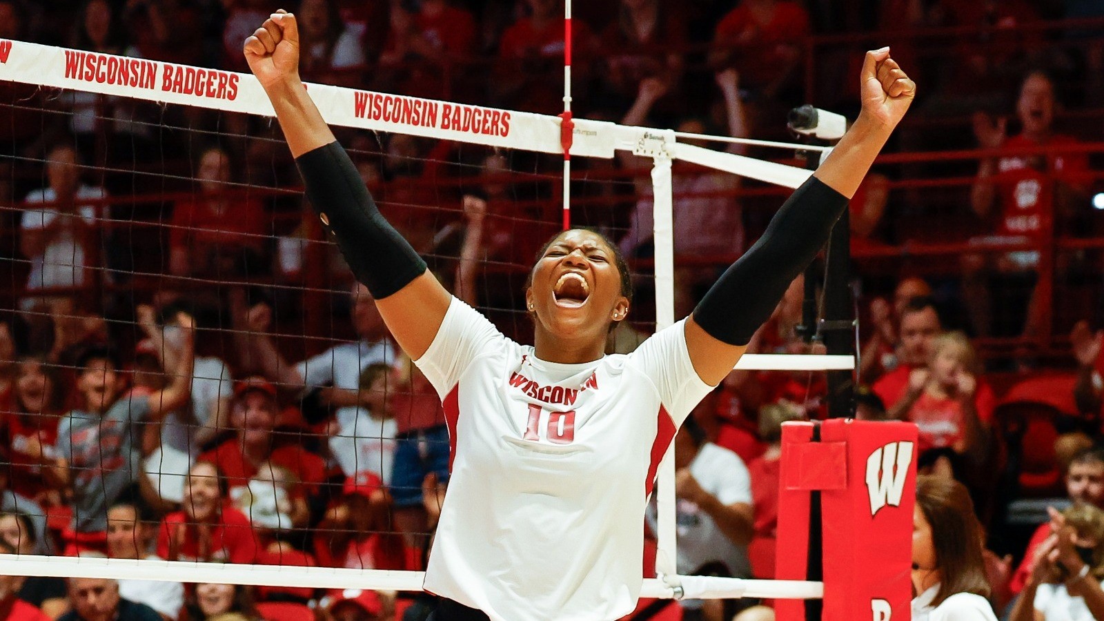 THE END OF AN ERA: Ex-Jaguar star Robinson to play in final NCAA Tourney