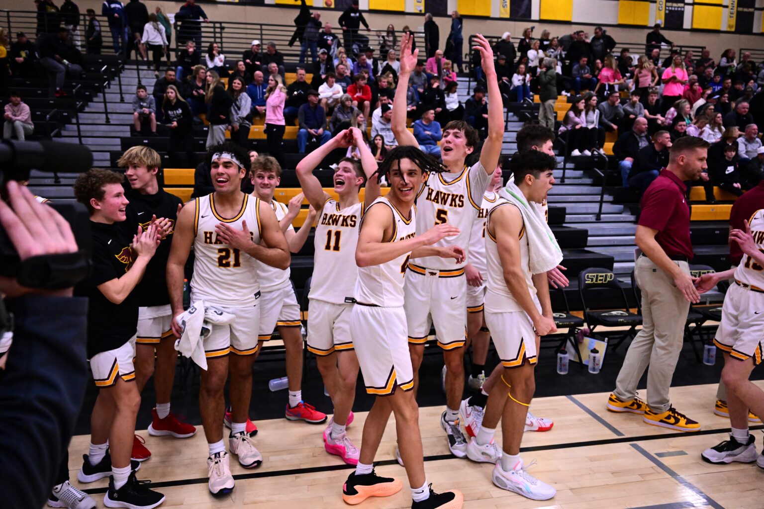 ‘We’ve worked all year for this’: Hawks top crosstown rival, earn trip ...