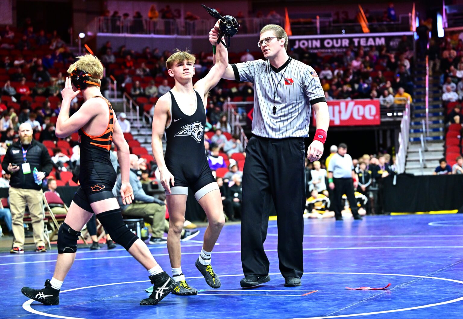 ‘We fought hard’: Jaguars advance 4 to semis, stay in contention for ...