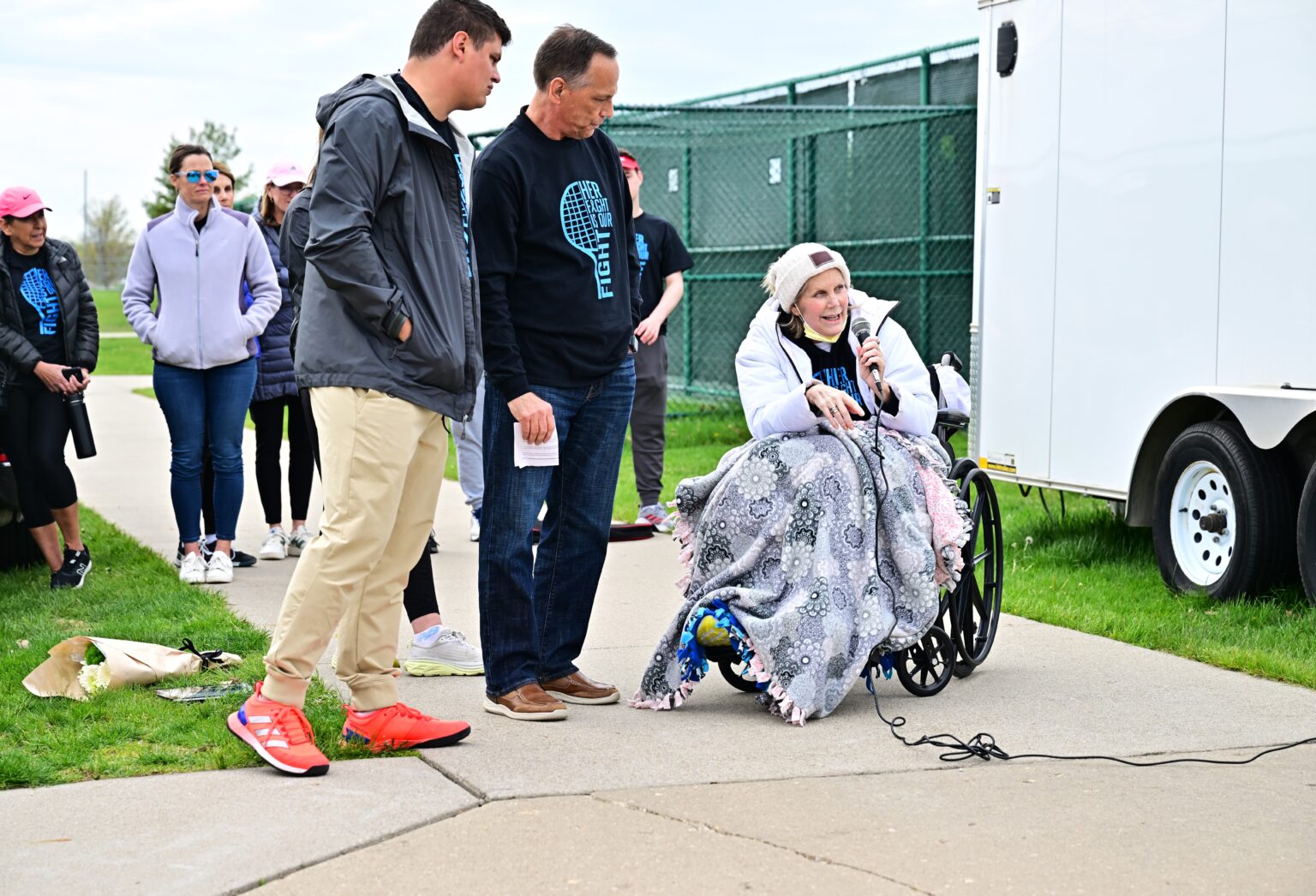 ‘It was a fabulous tribute’: Jaguars coach Lewton honored before Pink ...