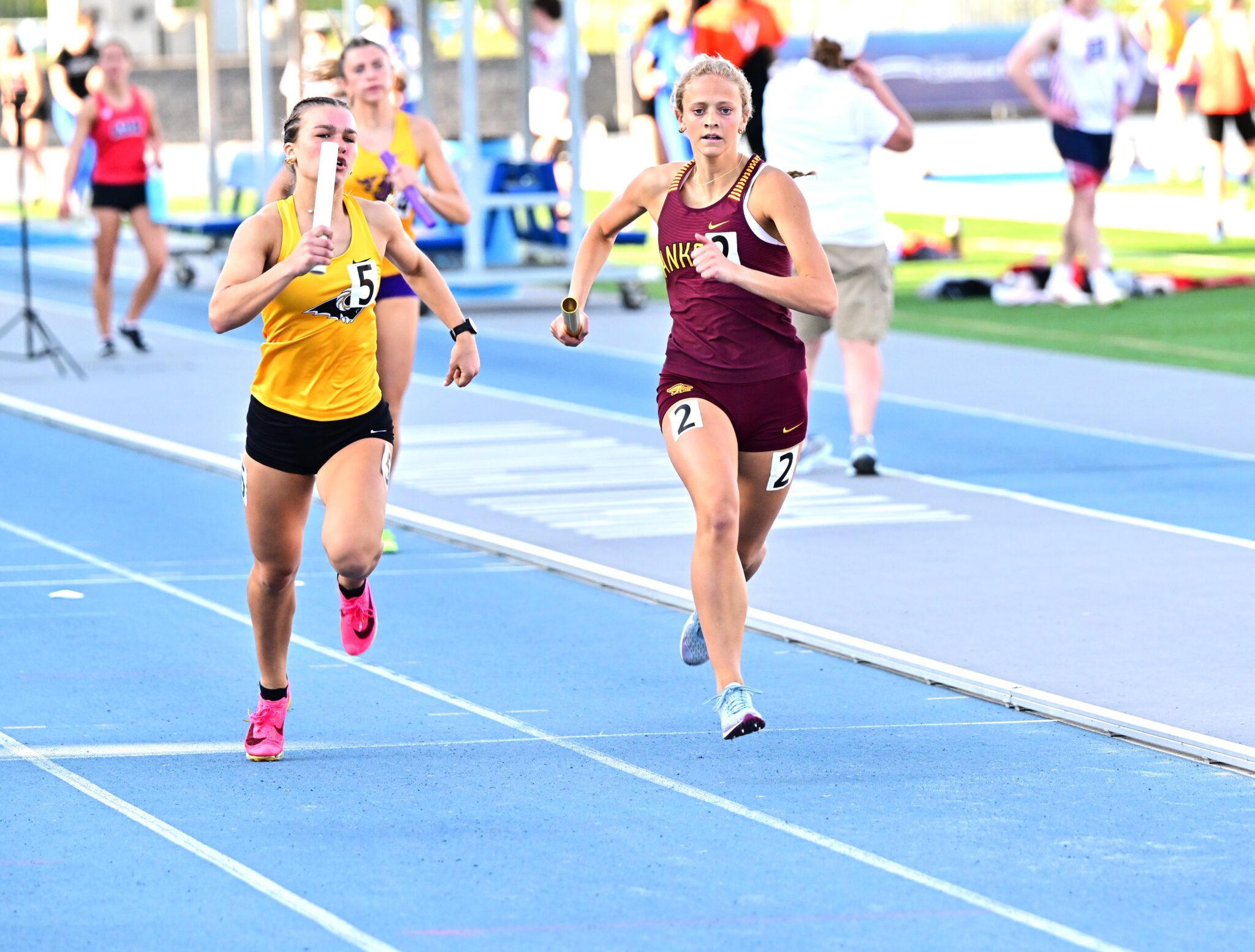 Hawkettes win Duncan 4×400 relay, meet Drake Relays standard in 2 other ...