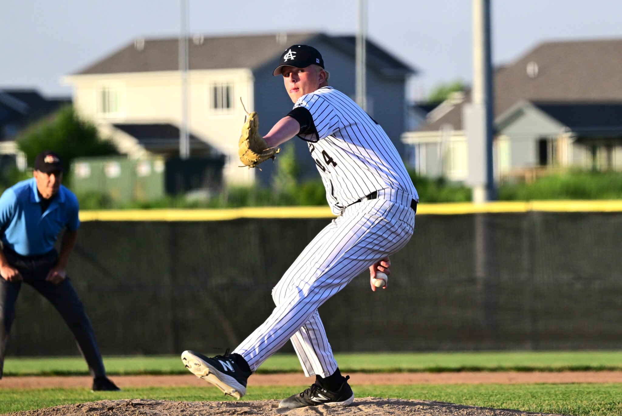 Morris, Rawlings hurl back-to-back gems as Jaguars sweep Urbandale, 4-1 ...